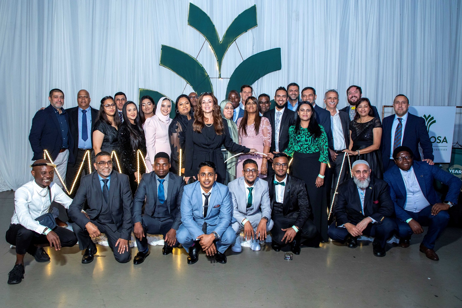 Honoris: #1 Private Distance Learning Business School in Mauritius